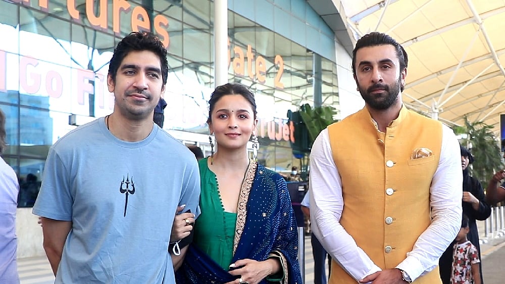 'Brahmastra' team ace traditional look: Check out pics here