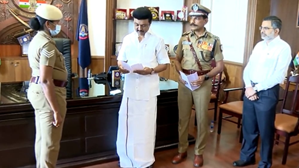 Stalin visits DGP office, receives grievance petitions from cops