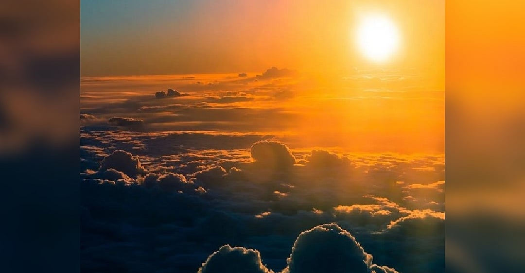 NASA captures Sun smiling! Photo inside