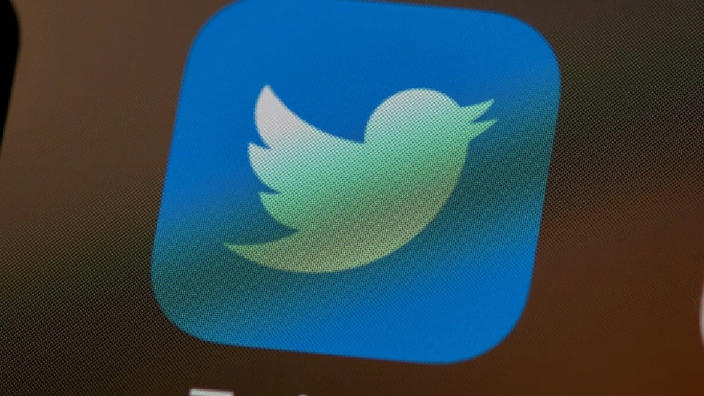 Twitter will roll out gray ‘Official’ badge for prominent accounts