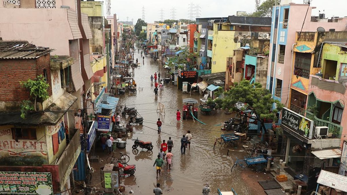 Reactive, proactive response to rain