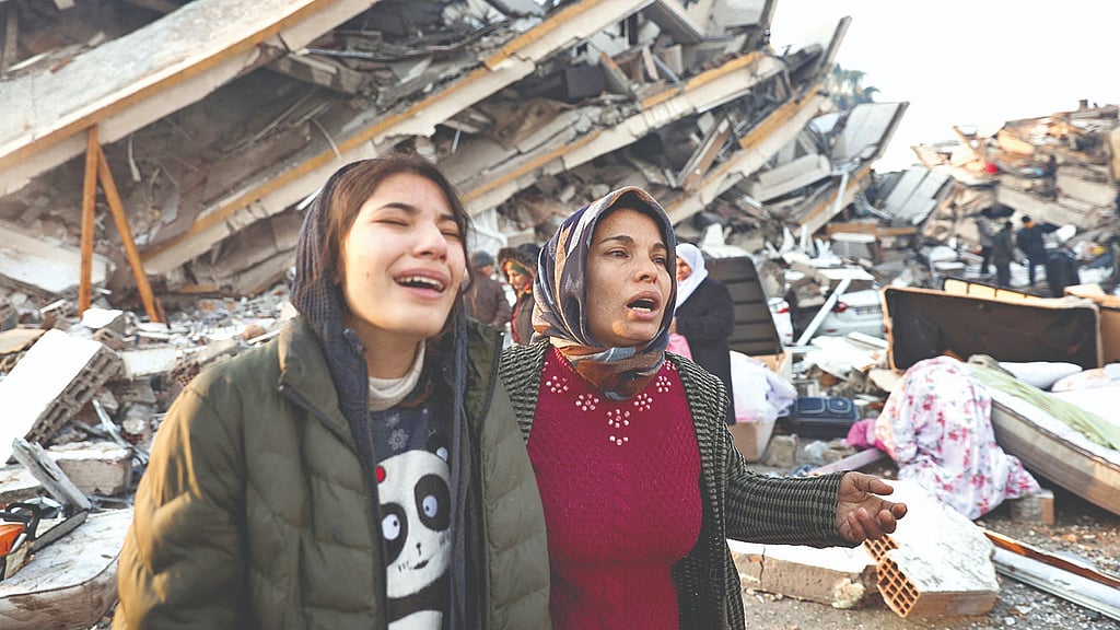 Toll from Turkey-Syria quake crosses 6,000