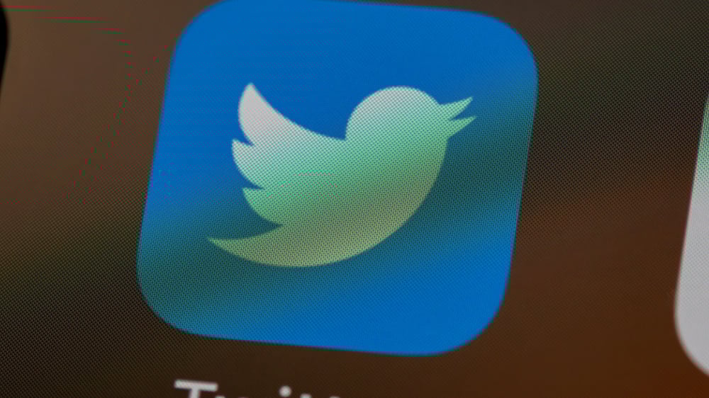 ‘Trouble’ fixed, Twitter back after brief outage on iOS