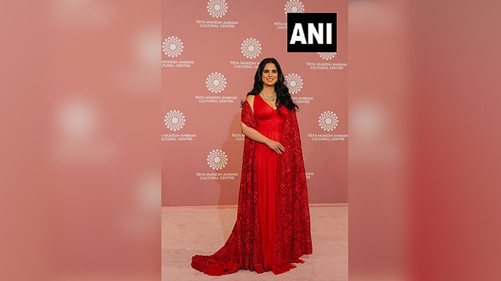 Isha Ambani looks gorgeous in red outfit at NMACC's 'India in Fashion'