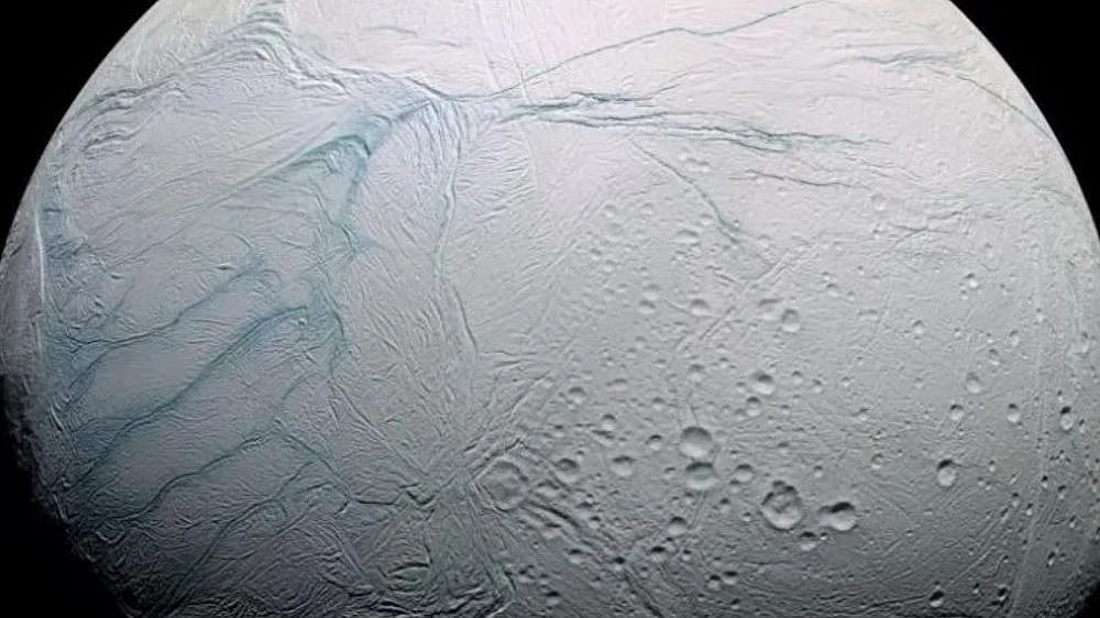 How Jupiter & Saturn's icy moons got smooth terrain