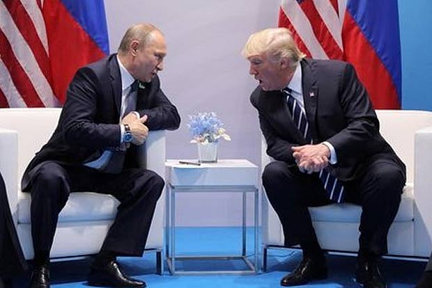 Putin Considers Joining Trump's Gaza Peace Board Amid Global Invitations