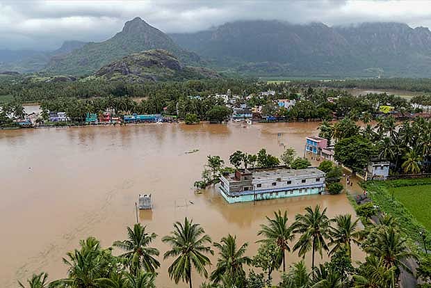 Flood alert in Theni, Madurai as 8,410 people in relief camps