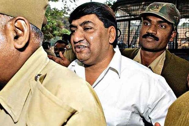 Fake stamp paper case: Abdul Karim Telgi acquitted for lack of evidence