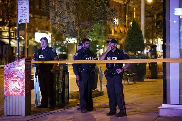 Toronto shooting leaves 2 dead including gunman, 13 hurt