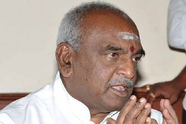 Police stop Pon Radhakrishnan's car at Pamba