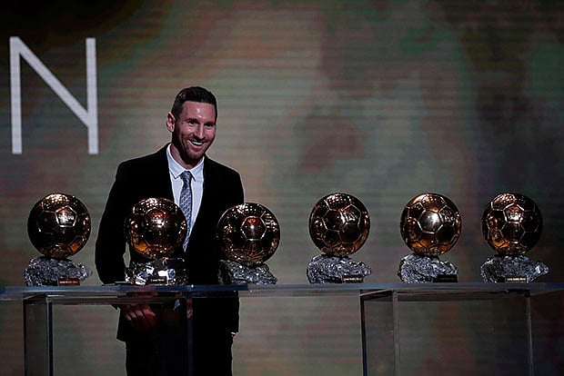 Messi hits a six