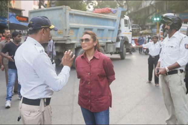 Rani Mukerji hits the streets to meet traffic police