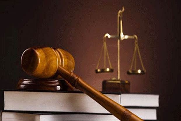 Bengaluru couple escapes with chocolates, secured