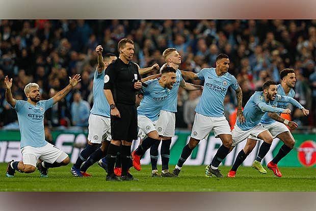 Manchester City retains League Cup