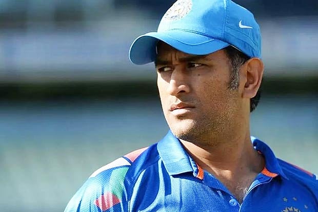 Ganguly wants Dhoni ﻿to bat at No 4 position
