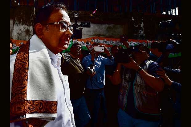 PC joins CAA protestors at Kolkata's Park Circus