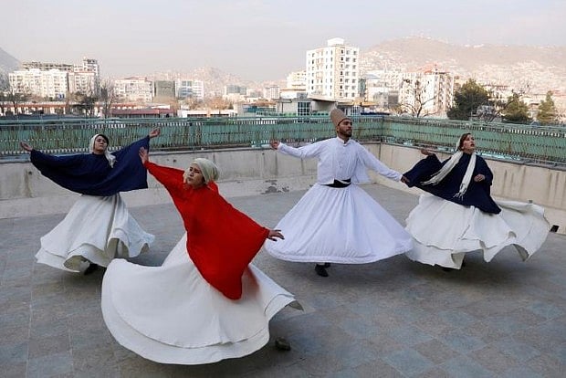 Synchronous steps during dance cement social bond too
