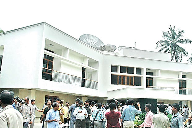 TN Governor promulgates ordinance to take temporary possession of ...