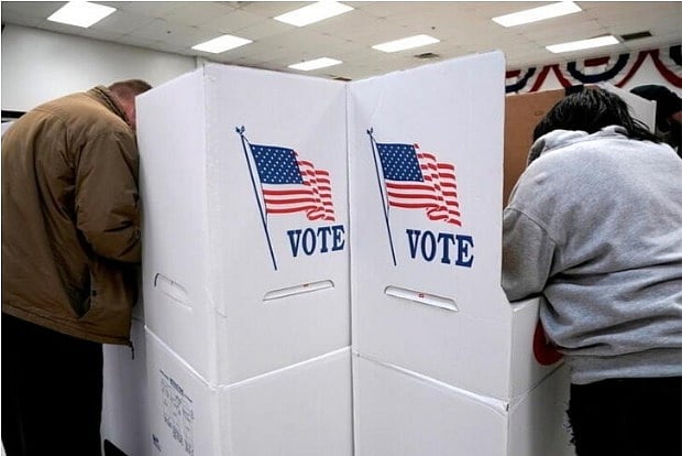 US state of Georgia announces hand recount of votes