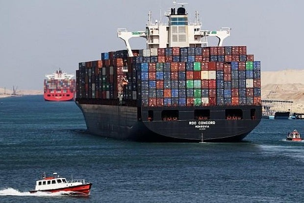 Suez Canal traffic normal despite ship's engine breakdown