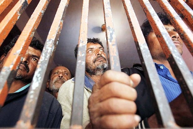 Pakistan hands over list of Indian prisoners