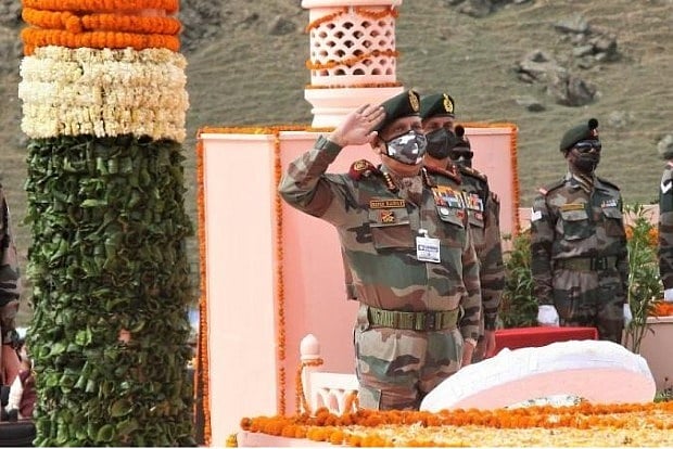 Kargil Vijay Diwas: Army pays tributes to its soldiers at Drass war ...