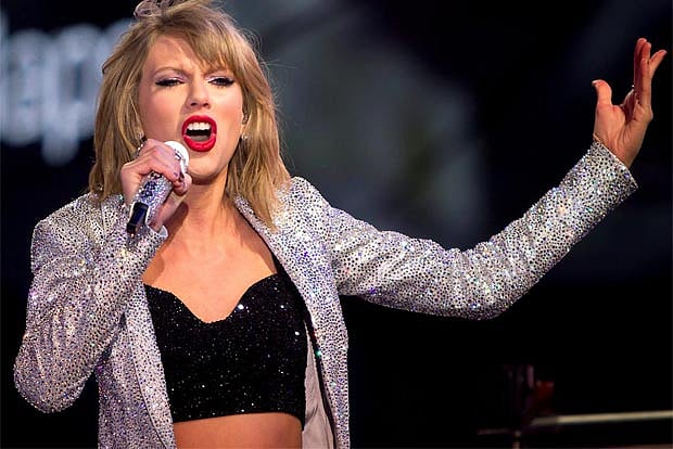 Taylor Swift to receive global icon honour at 2021 Brit Awards