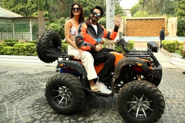 'Chandigarh Kare Aashiqui' title track packed with 'bhangra' energy