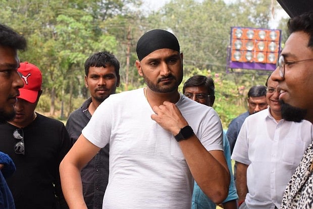 Harbhajan, Srinath get Marylebone Cricket Club honorary life membership