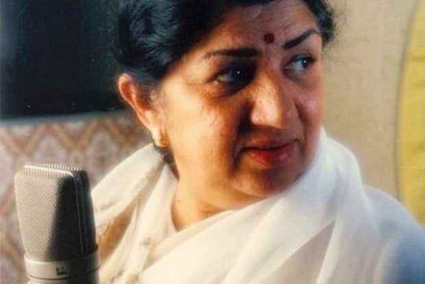 Lata Mangeshkar critical, string of VVIPs call on her