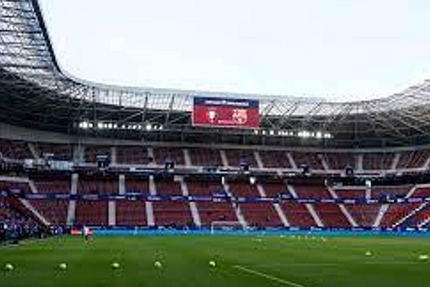 Soccer-Bilbao held by Valencia in Copa semi-final first leg