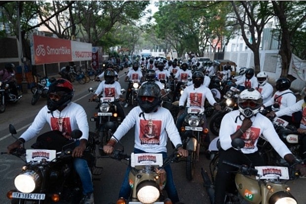 60 fans of Vikram take out motorcycle rally to celebrate 'Mahaan', his ...