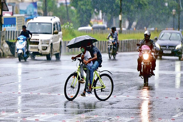 Wind pattern change, TN ghats districts to receive rain