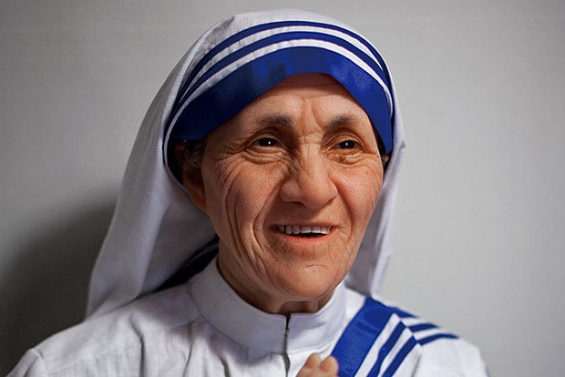 Pope Francis approves sainthood for Mother Teresa