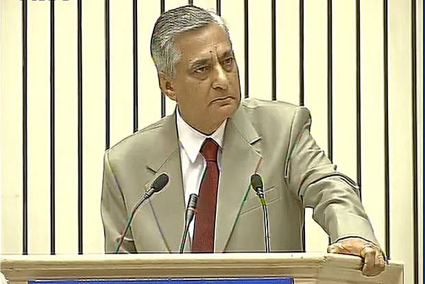 PM assures emotional CJI of govt support in increasing judge strength