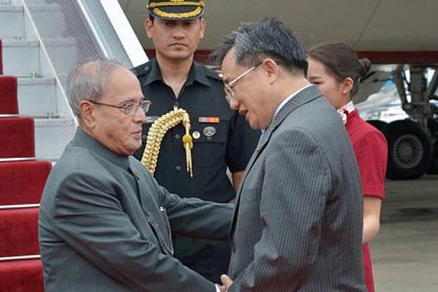 India woos Chinese investors, promises conducive environment