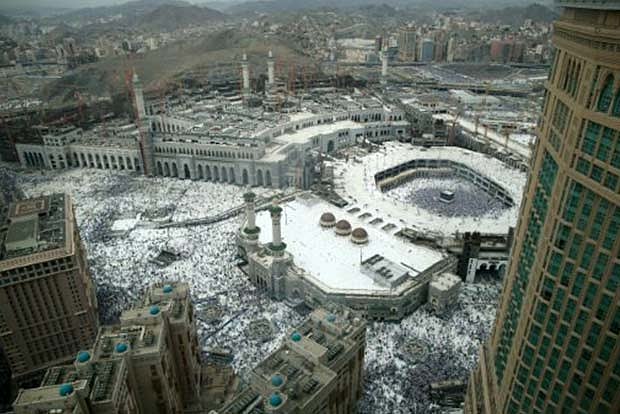 Saudi Arabia says Yemen rebels fire missile toward Mecca