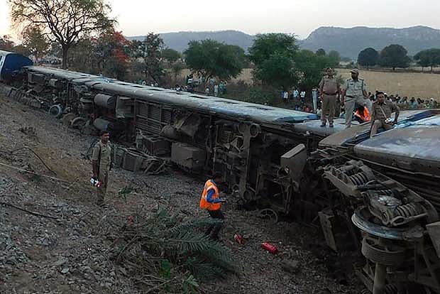 Crack in tracks apparently led to derailment: Railways