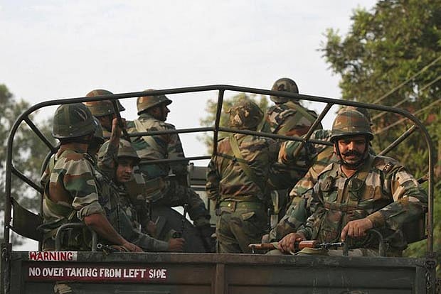 Pakistan forces behead two Indian security men after crossing LoC