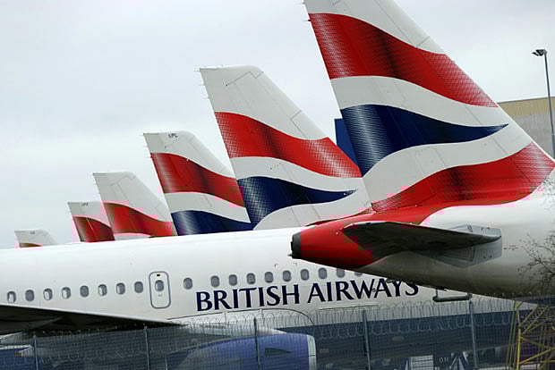 BA IT crash: Passengers face third day of disruption