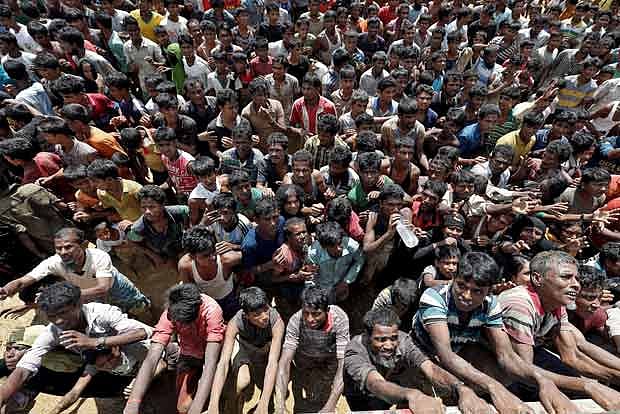 Nine killed as Rohingya aid truck crashes in Bangladesh