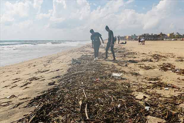 Sea washing garbage ashore reveals faulty waste disposal system