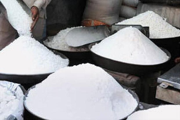Medium sugar edges up on mild demand