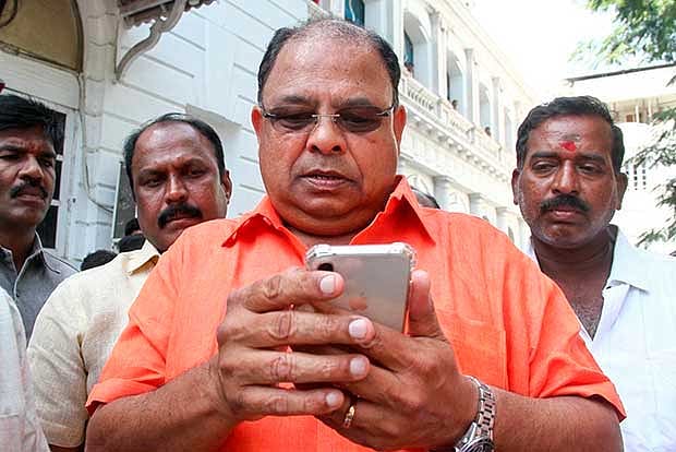 Dinakaran loyalist Vetrivel gets bail