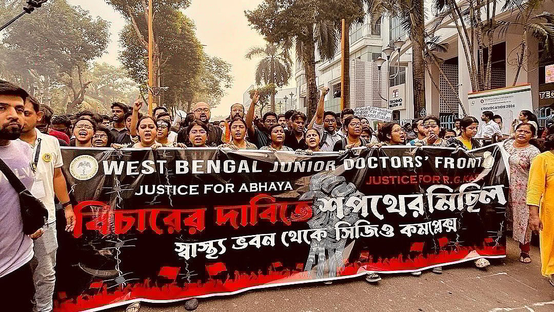 RG Kar protests: Torch rally sees thousands in attendance; doctors to ...