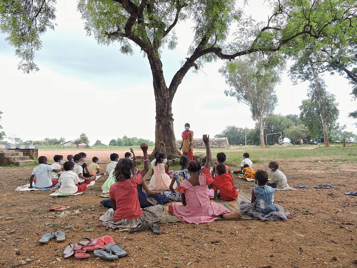 This young teacher in Jharkhand has been conducting classes under a ...