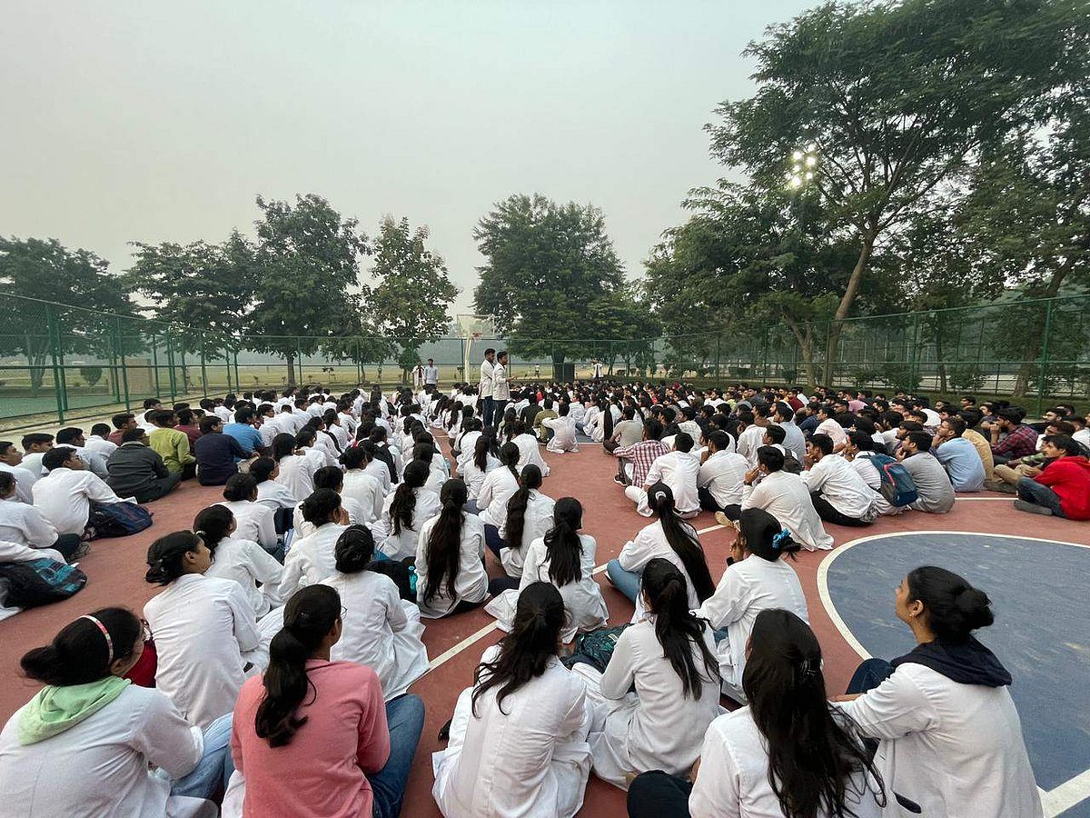 PGIMS Rohtak: VC meets Directorate of Medical Education and Research ...