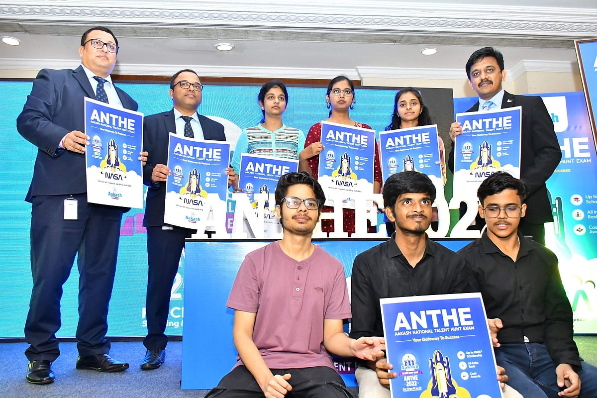 To empower girl students, Aakash BYJU’S will train 2,000 Class VII-XII ...