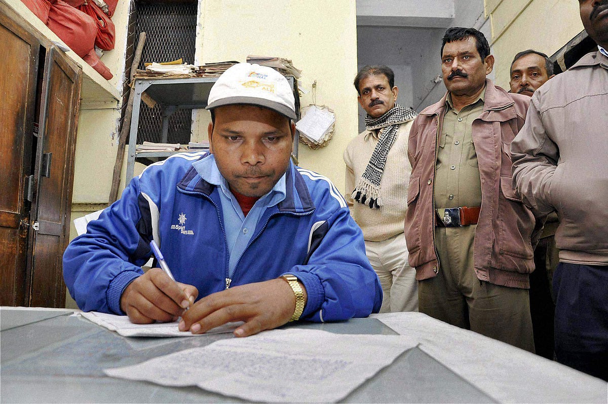 Uttar Pradesh: Class XII boy beaten brutally by 12 fellow students; FIR ...