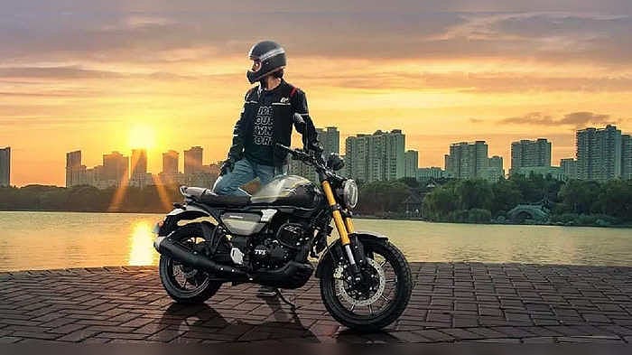 TVS Ronin 225: পুজোয় নতুন বাইক কিনতে চান? মাইলেজ 43 কিমি, EMI মাত্র 4 ...